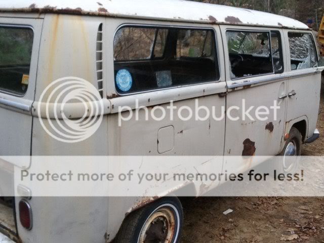 TheSamba.com :: Bay Window Bus - View topic - "Good Vibrations" 69 bus ...